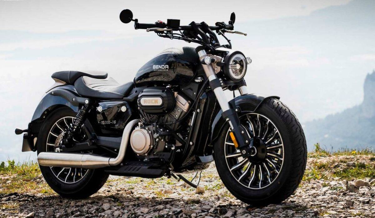 BENDA ROCK 125cc - Moto au design musclé chez Brame Sports à Calais